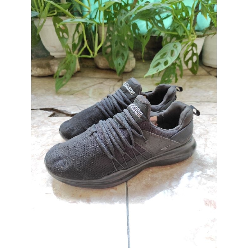 Jual Sepatu SKECHERS Performance Mens Go Run Original Second | Shopee ...