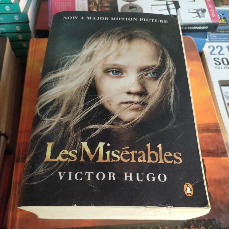 Jual Novel Les Miserables by Victor Hugo | Shopee Indonesia