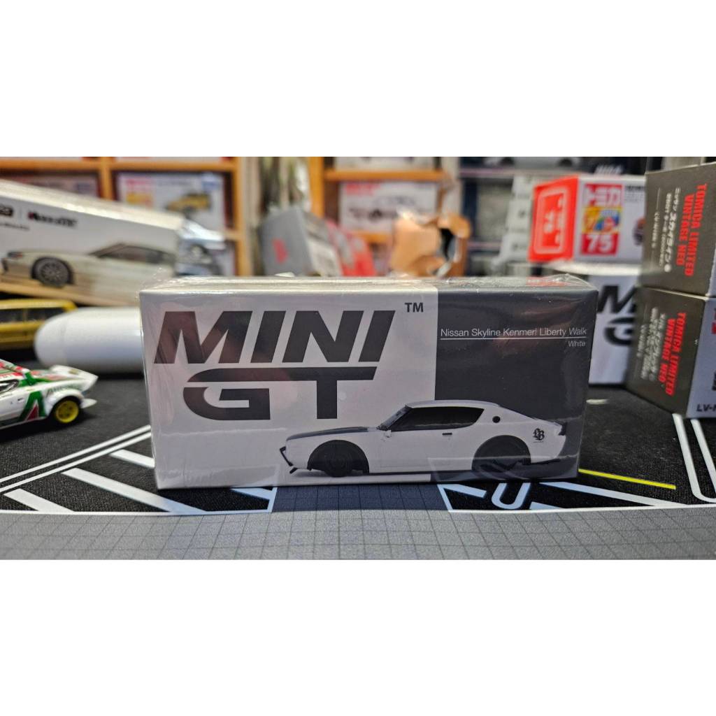 Jual Mini GT 702 Nissan Skyline Kenmeri Liberty Walk White | Shopee ...