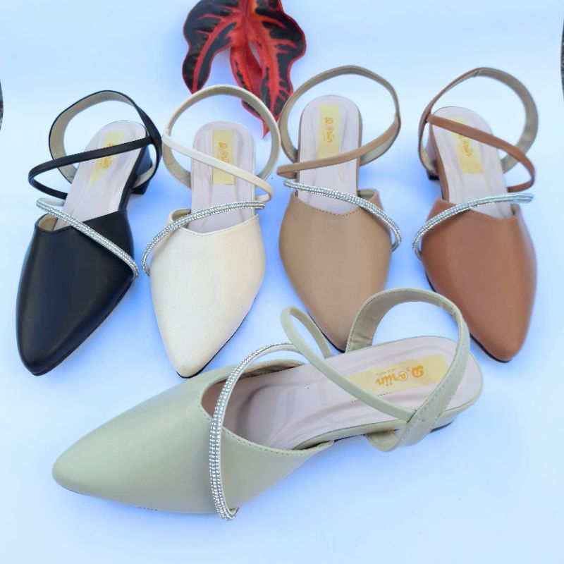 Jual Sandal Sepatu Wanita Runcing Big Size 37+45 Hak 3Cm.Model Runcing ...
