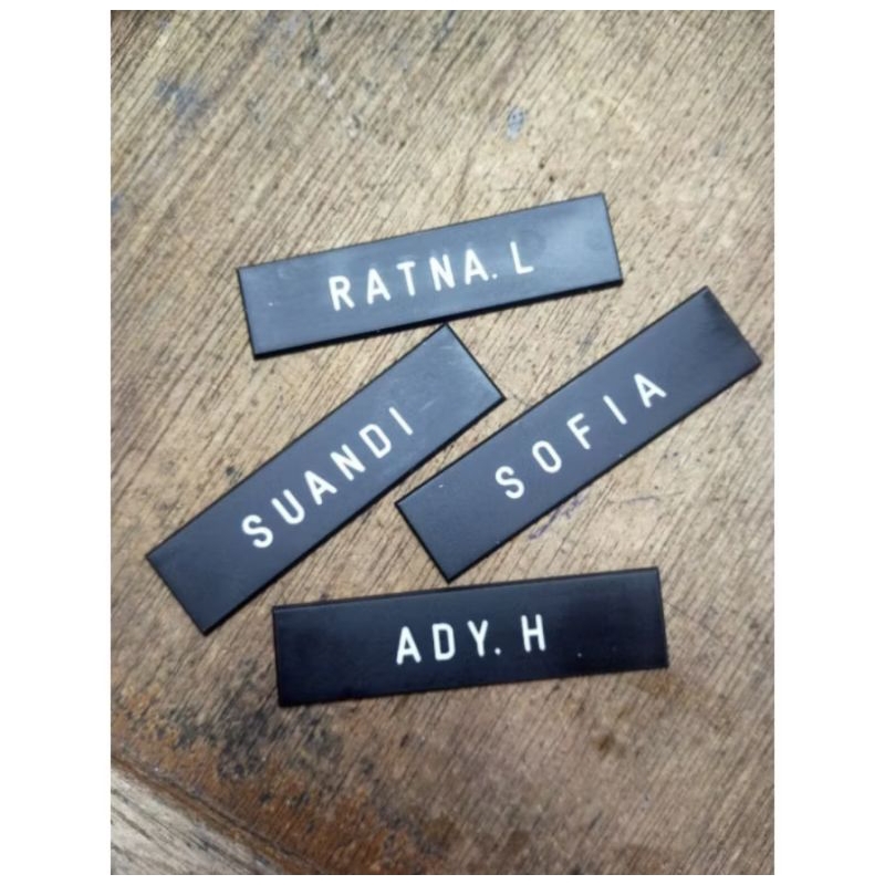 Jual Papan Nama Grafir Doff | Name Tag Pdh | Nama Dada Hitam | Shopee ...