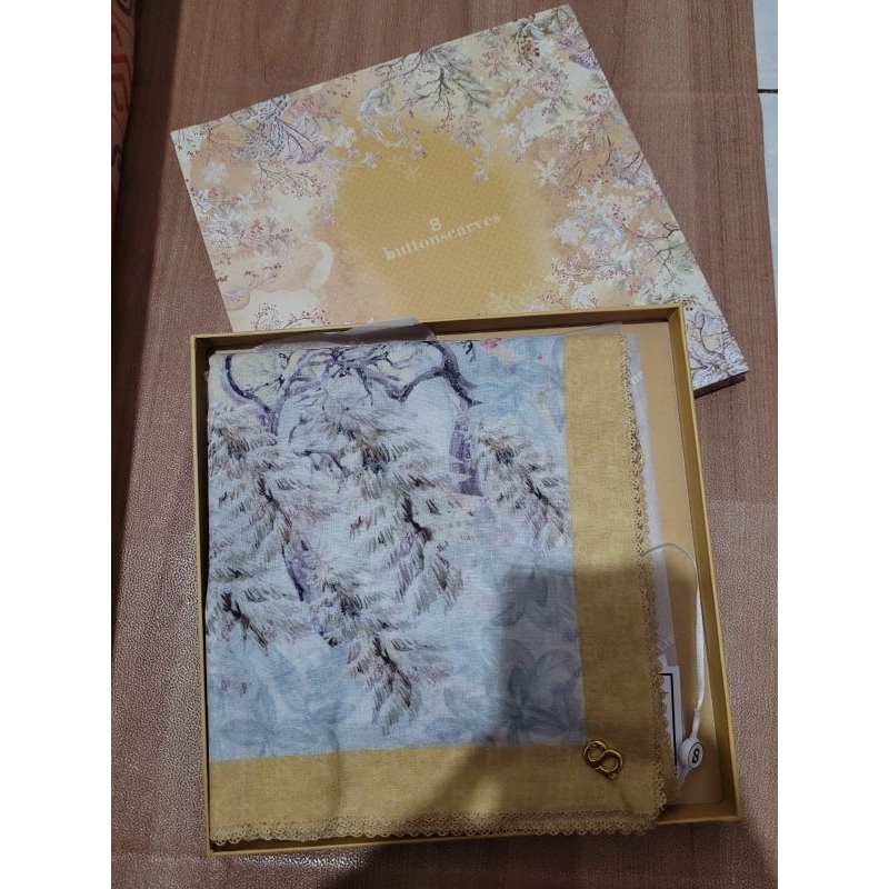 Jual Holiday Honey VVGC Buttonscarves (Diskon 40k Shopee Video ...