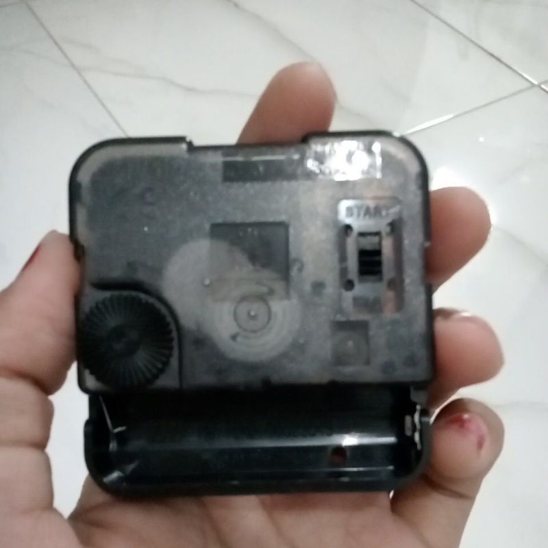 Jual Mesin Jam Dinding 12888 Quartz Original | Shopee Indonesia