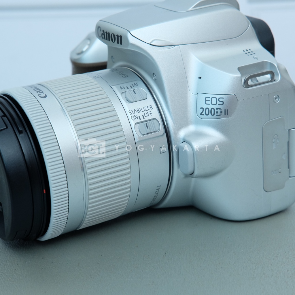 Jual Canon 200D Mark II kit 18-55mm IS STM II SILVER kode 0425A24 ...