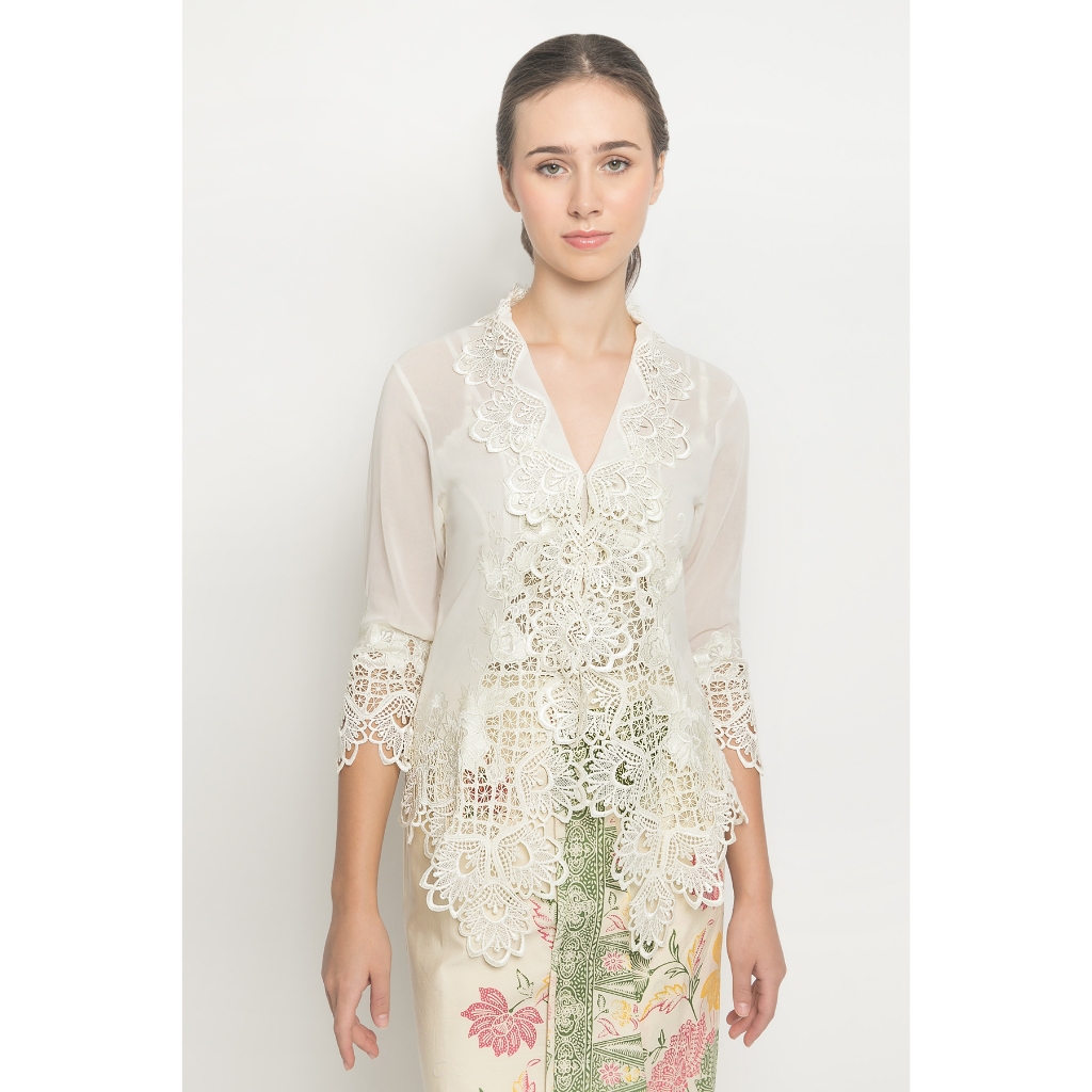 Jual ZAALI Kebaya Mala Ivory Moisa Lace | Shopee Indonesia