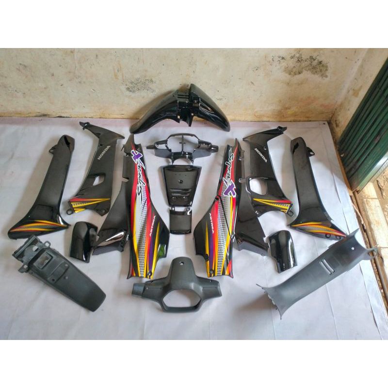 Jual PAKETT FULL BODY KASAR HALUS SUPRA X 110 LAMA+STRIPING | Shopee ...