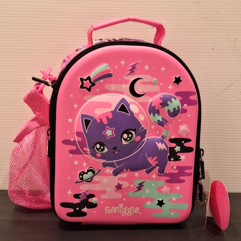 Jual SMIGGLE CURVED HARDTOP LUCHBOX WITH STRAP | Shopee Indonesia