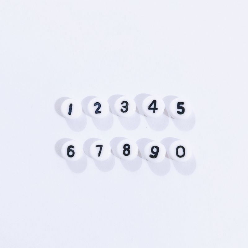 Jual 100pcs Manik Angka Bulat Putih tulisan Hitam | Mote Angka Bulat ...