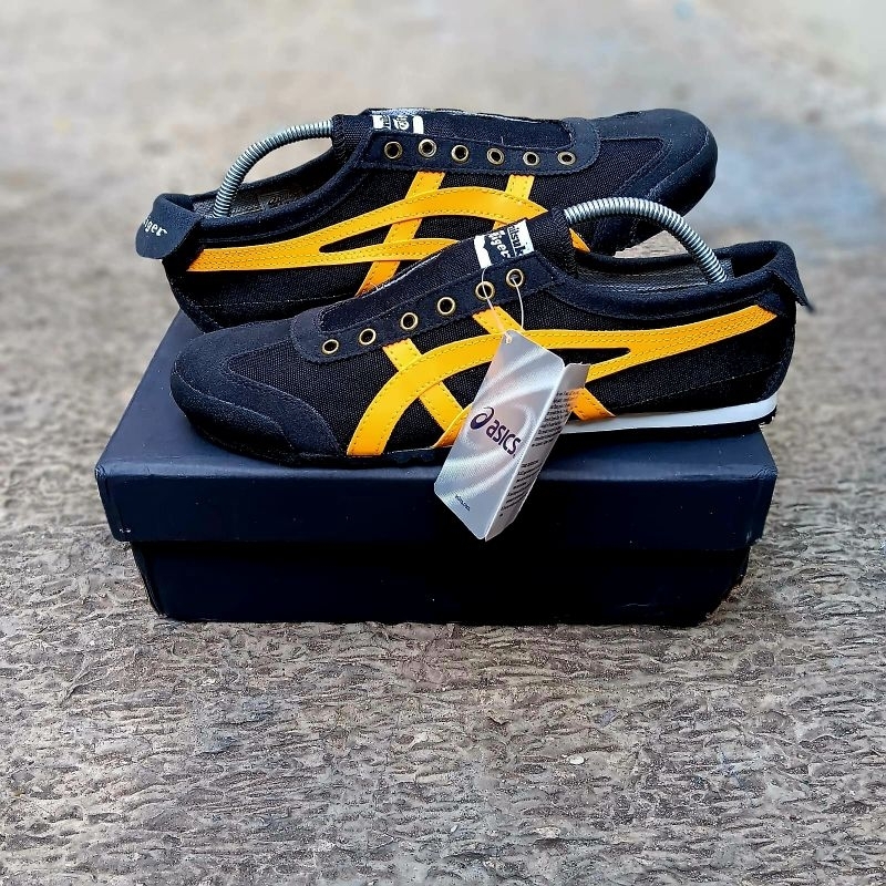 Jual onitsuka tiger slip on (asics) | Shopee Indonesia