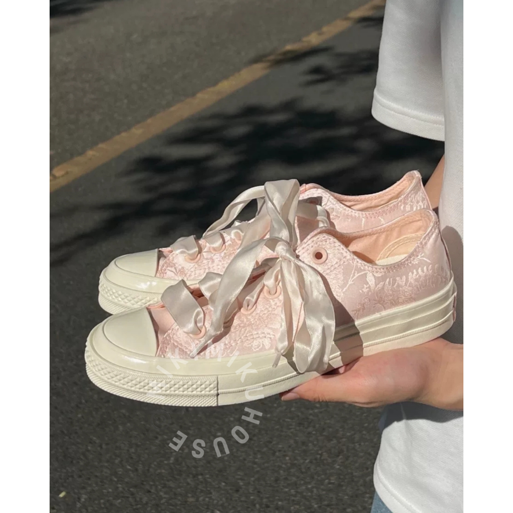 Jual OFFICIAL CONVERSE TEXTURED RIBBON LACED FLORAL TOP LACE A07247C ...