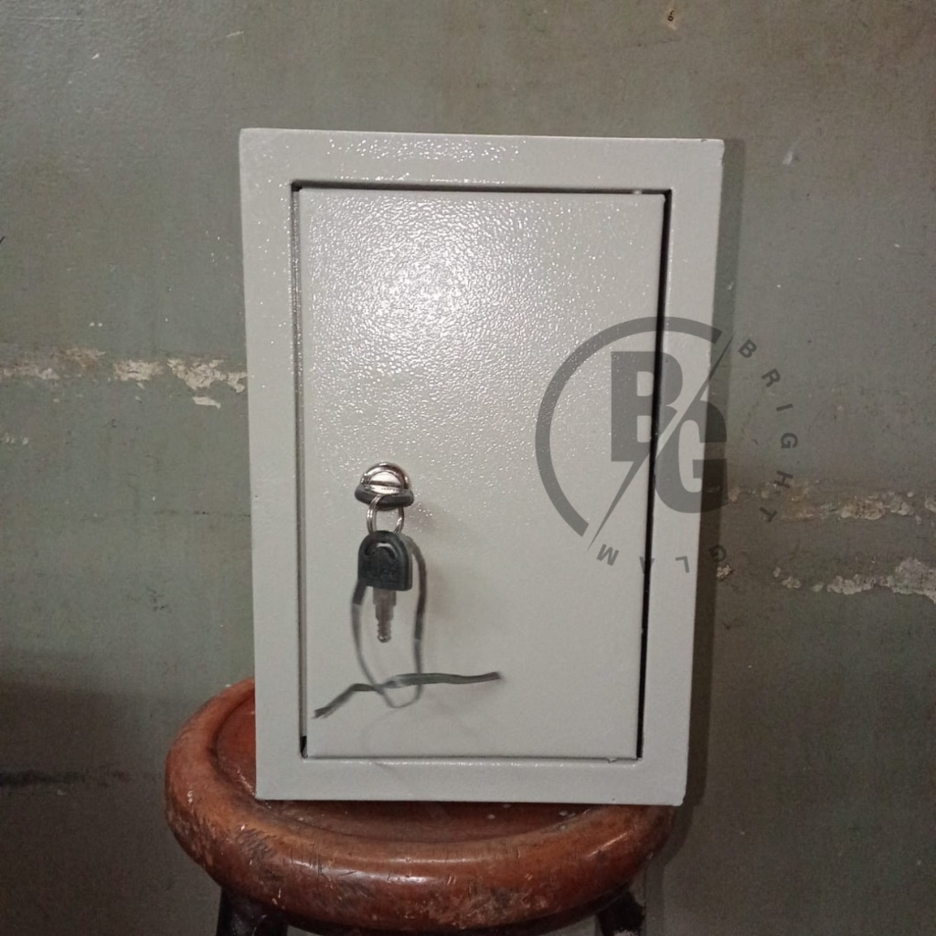 Jual BOX PANEL 20X30X15 KOSONGAN PLAT STANDARD BOX STOCK INDOOR CAT ...