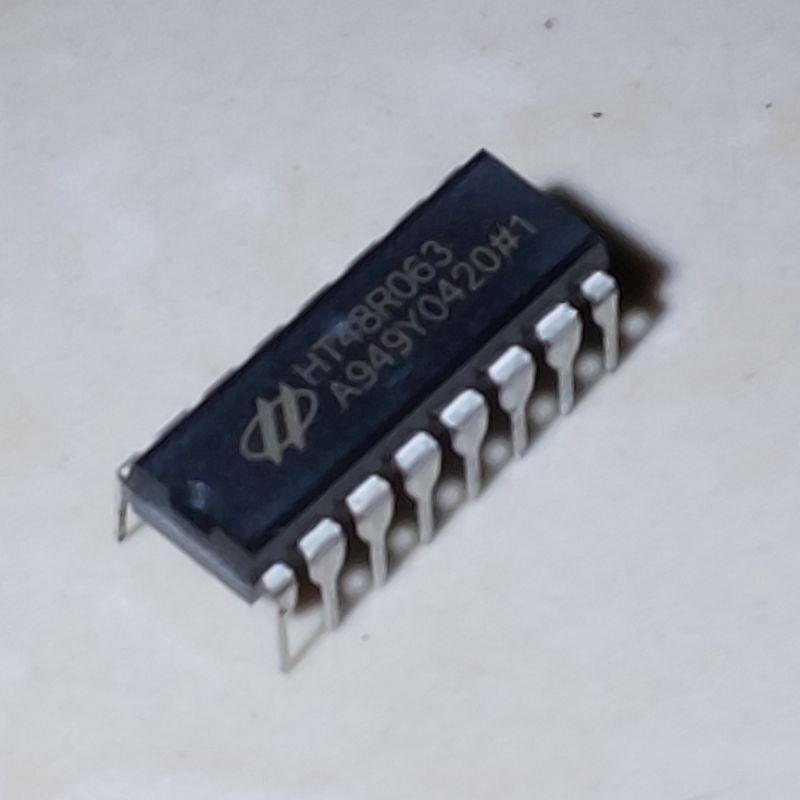 Jual HT48R063B HT48R063 Holtek IC Dip-16 Enhanced I/O Type 8-bit OTP Micro HT 48R063 48R063B ...
