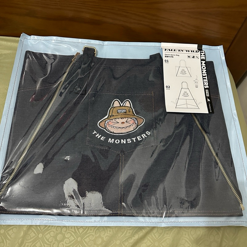 Jual [READY] The Monsters Labubu Fall In Wild Series Denim Apron Bag ...