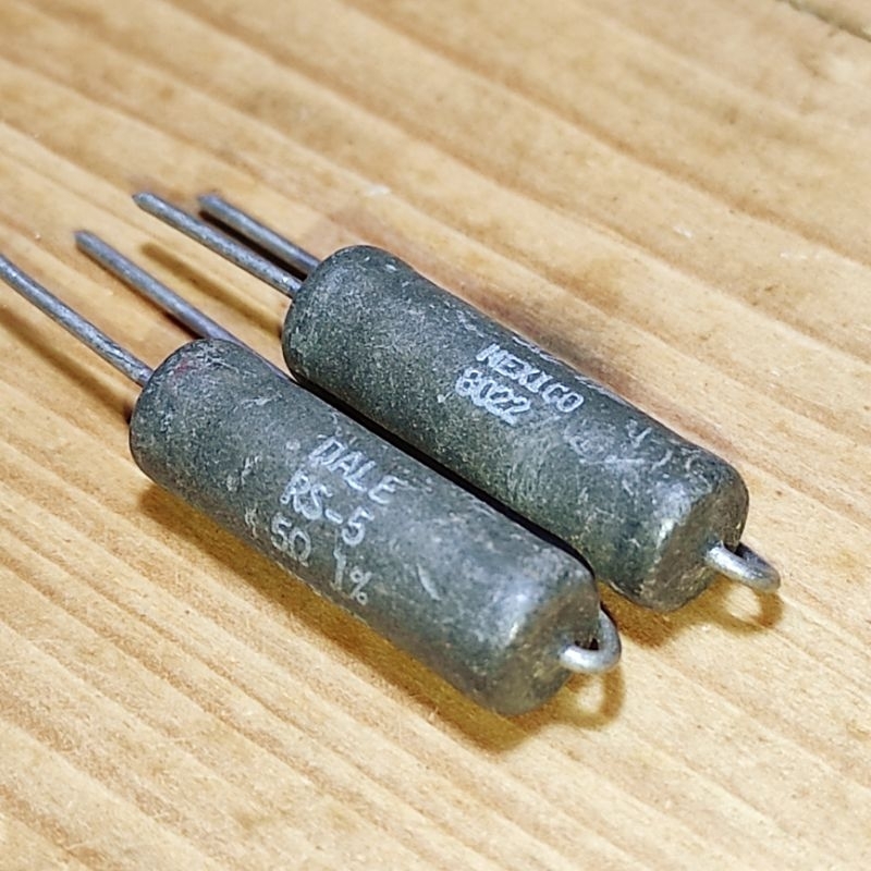 Jual Resistor 5 Ohm DALE RS-5 Wirewound 5W 5 Watt Precision 5R Silicon ...