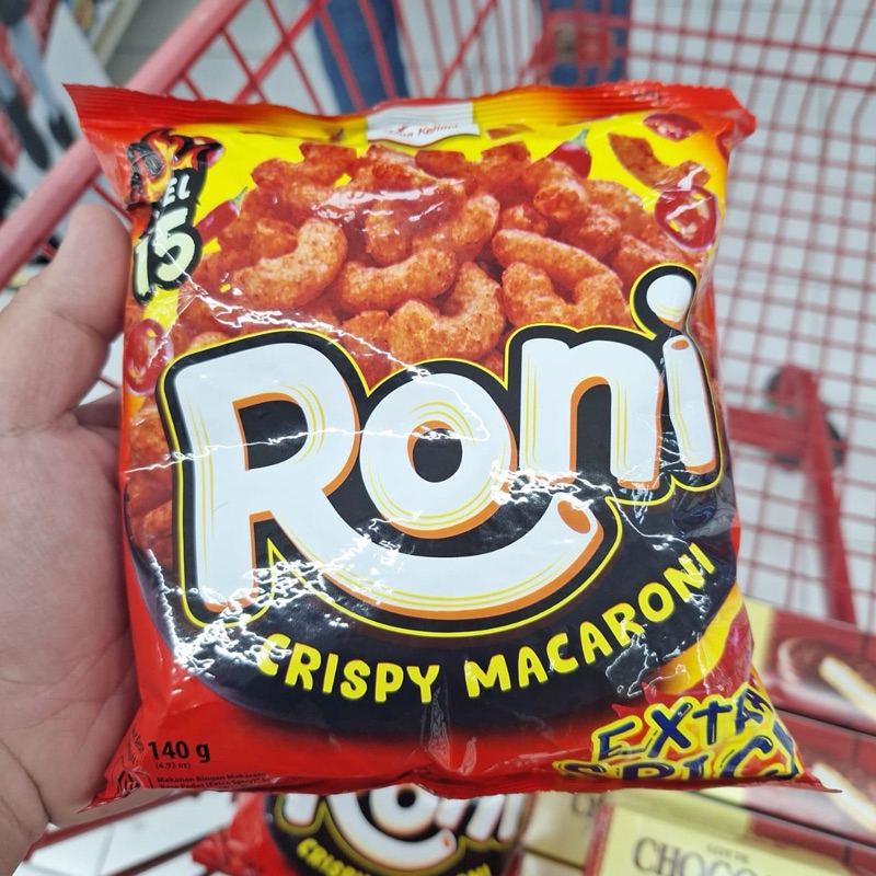 Jual RONI crispy macaroni extra spicy level 15 140gram | Shopee Indonesia