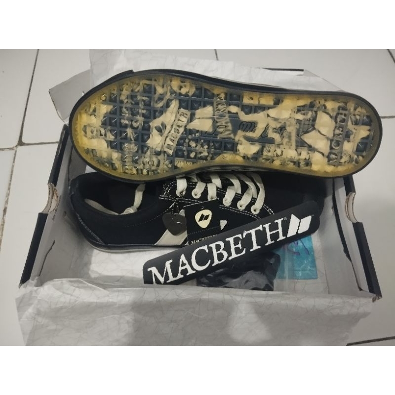 Jual MACBETH ELLIOT | Shopee Indonesia