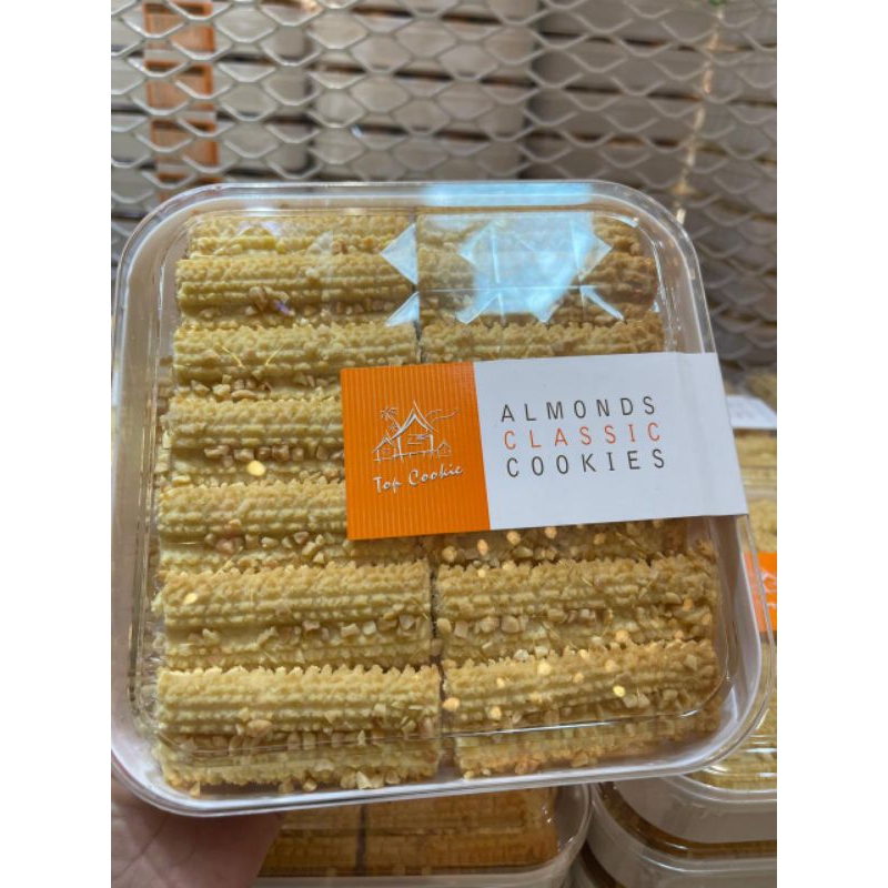 Jual Almond sugee dan almond Classic Original Malaysia ready 13 ...