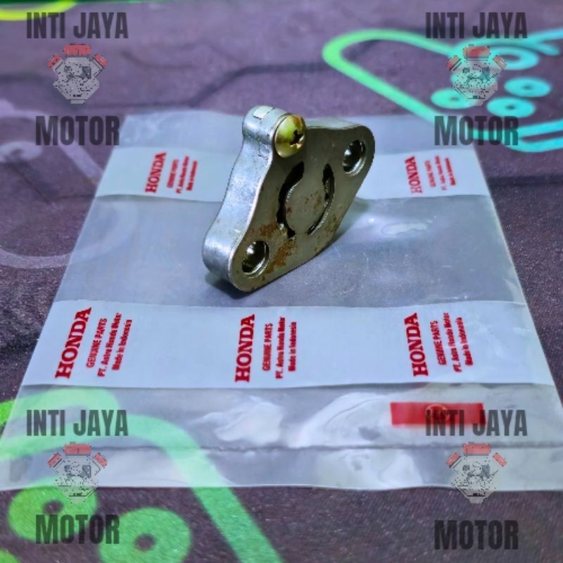 Jual Pompa oli gigi gear gir oil pump assy beat scoopy vario spacy karbu karburator kvb original ...