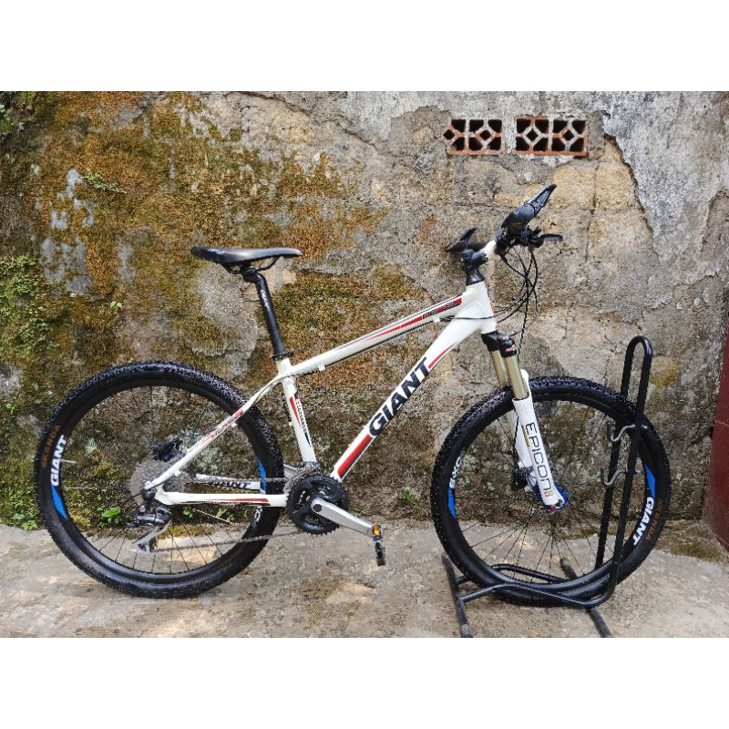 Jual sepeda mtb giant revel ukuran 26 alloy | Shopee Indonesia