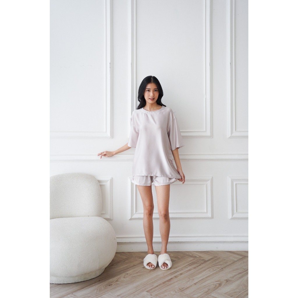 Jual Alluring Sleepwear - Serenity Set | Setelan Satin Silk | Shopee ...