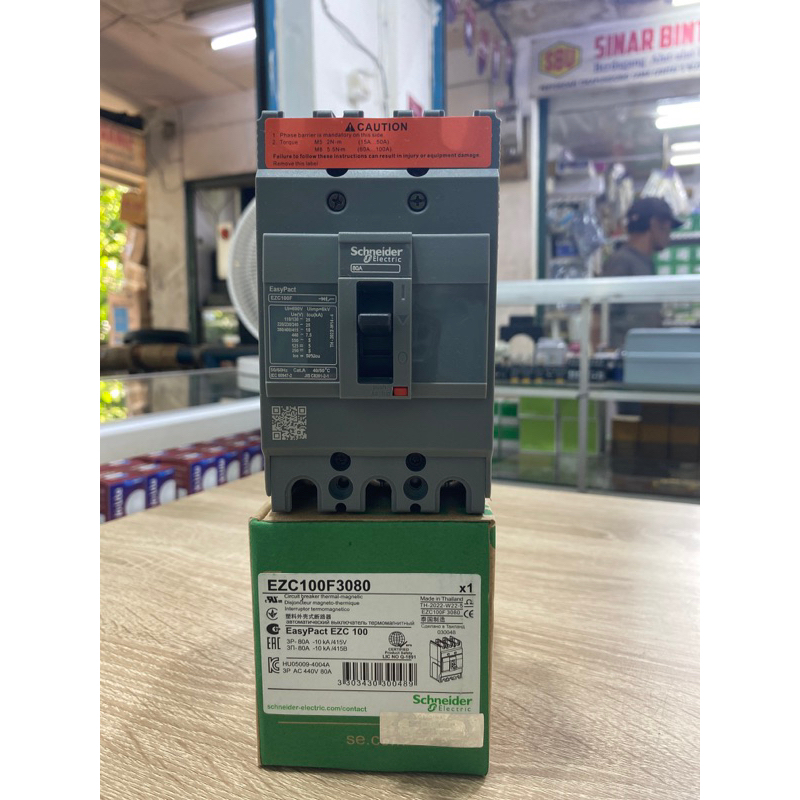 Jual Mccb ezc 100F 80A 3Phase schneider | Shopee Indonesia