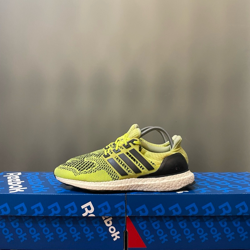 Jual 40 - Sepatu Lari Running Jogging Gym Adidas Bekas Second Adidas ...