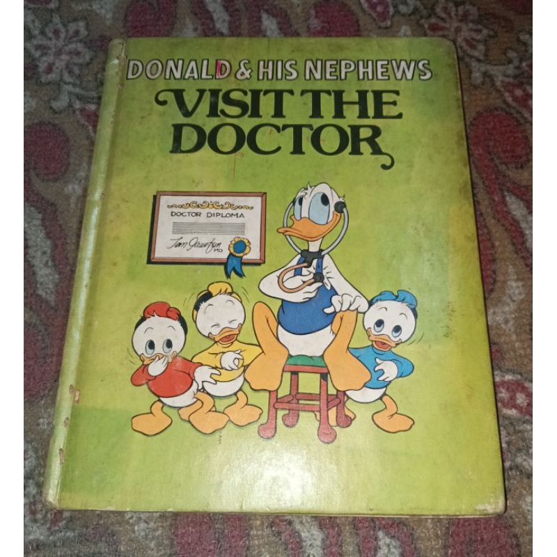 Jual buku Donald & his nephew visit the doctor | Shopee Indonesia