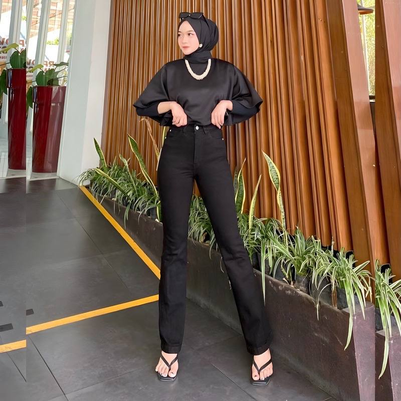 Jual Celana panjang highwaist jeans cutbray / HW jeans cutbre vintage ...