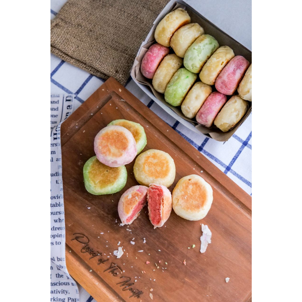 Jual Bakpia Kacang Ijo Premium Khas Jogja isi 15 | Shopee Indonesia