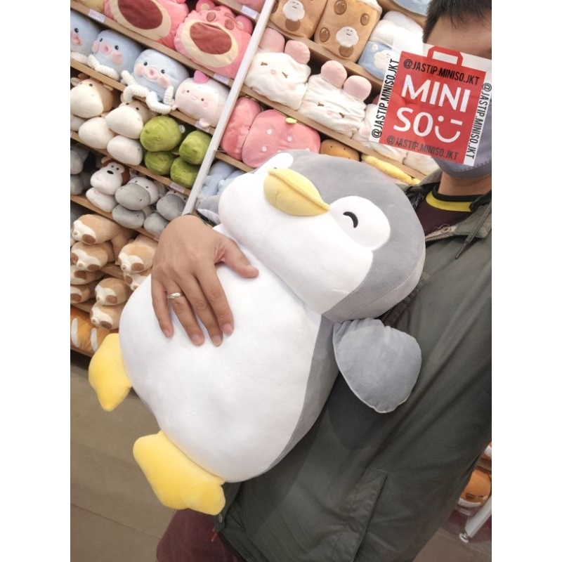 Jual MINISO 🆕 Boneka PENGUIN JUMBO (ukuran 43cm) | Shopee Indonesia