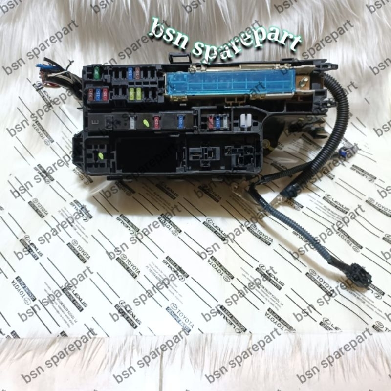 Jual Rumah Fuse Box Sekring Sikring Skring Toyota Innova Inova Asli ...