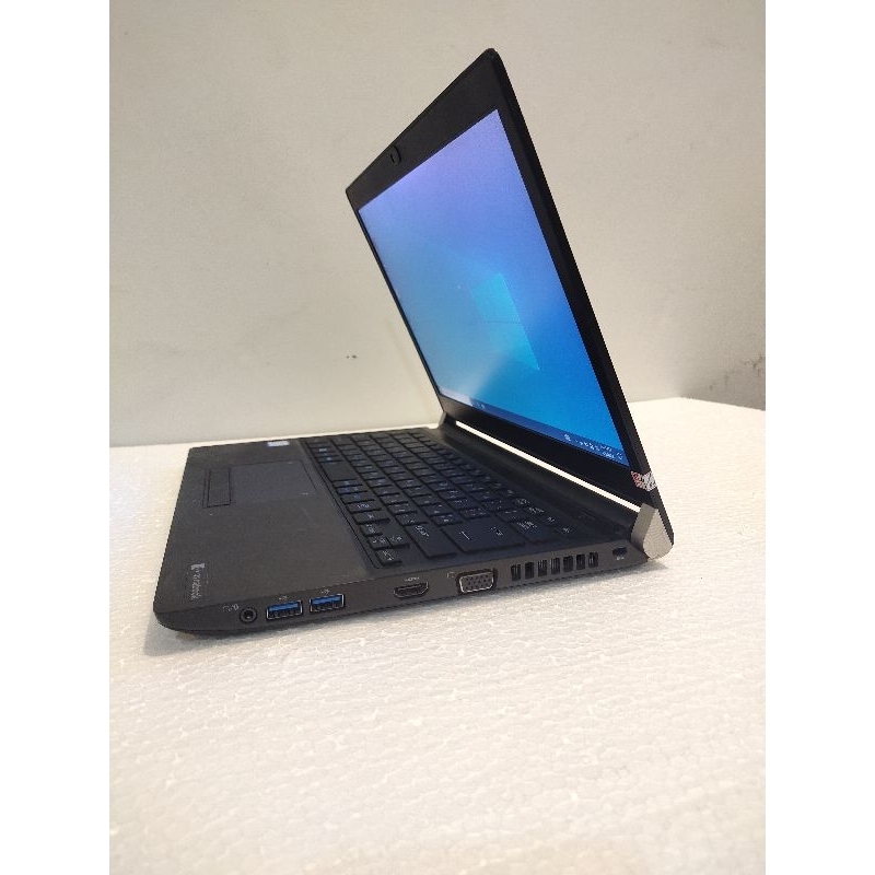 Jual Leptop Ringan Toshiba Dynabook R73 Core i7-6300 BONUS TAS!!! Super ...