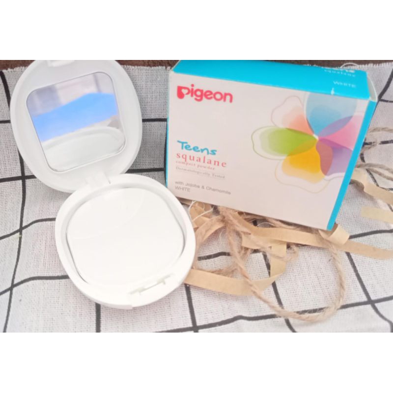 Jual Pigeon Bedak Teens Squalane Compact Powder | Shopee Indonesia