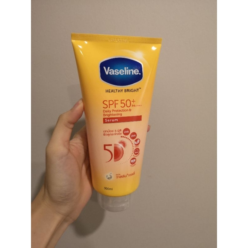 Jual VASELINE SPF 50+ PF++++ DAILY PROTECTION AND BRIGHTENING SERUM SUNSCREEN THAILAND | Shopee ...