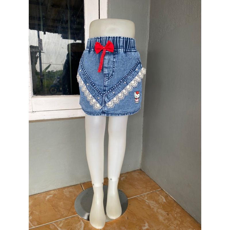 Jual rok pendek anak jeans model pita, renda v + hello kitty usia 4-6 ...