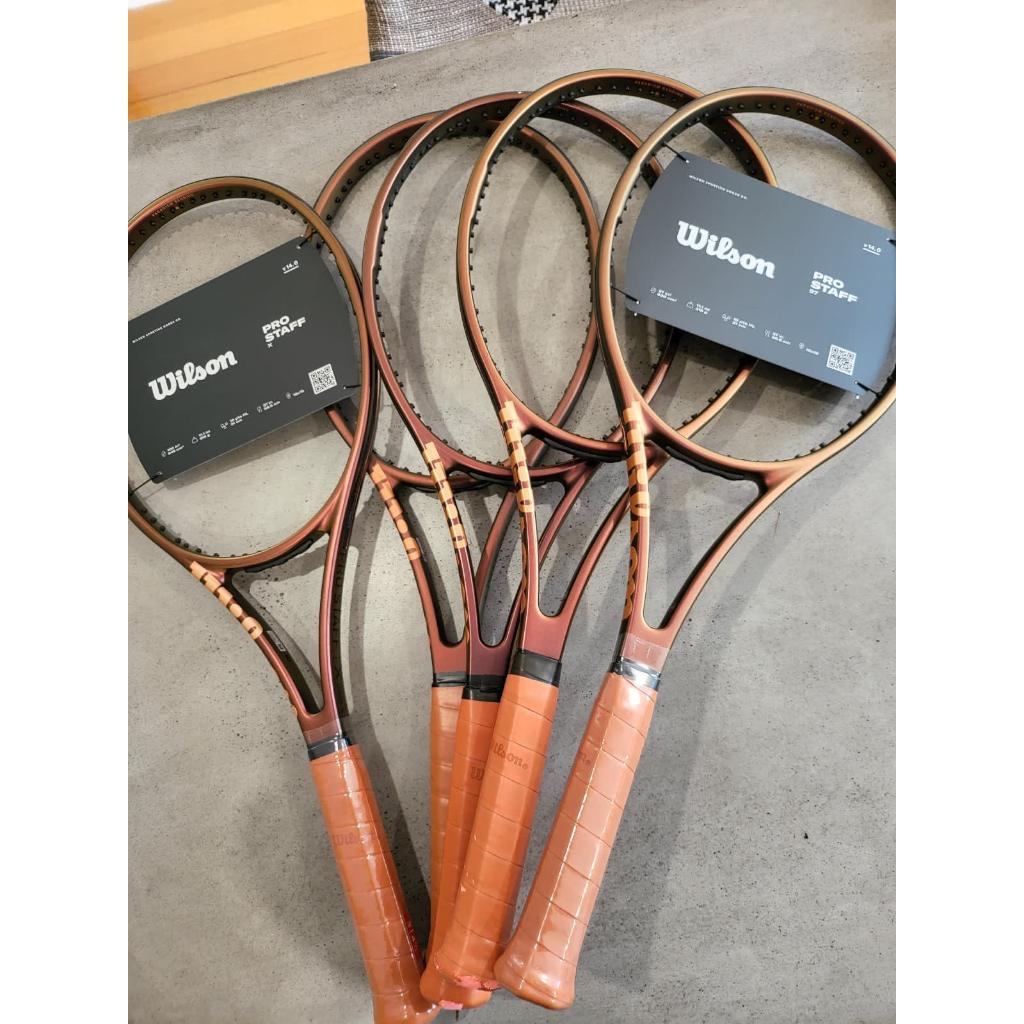 Jual Raket Tenis Wilson Pro Staff V14 97UL 270gr 2023 Original | Shopee Indonesia