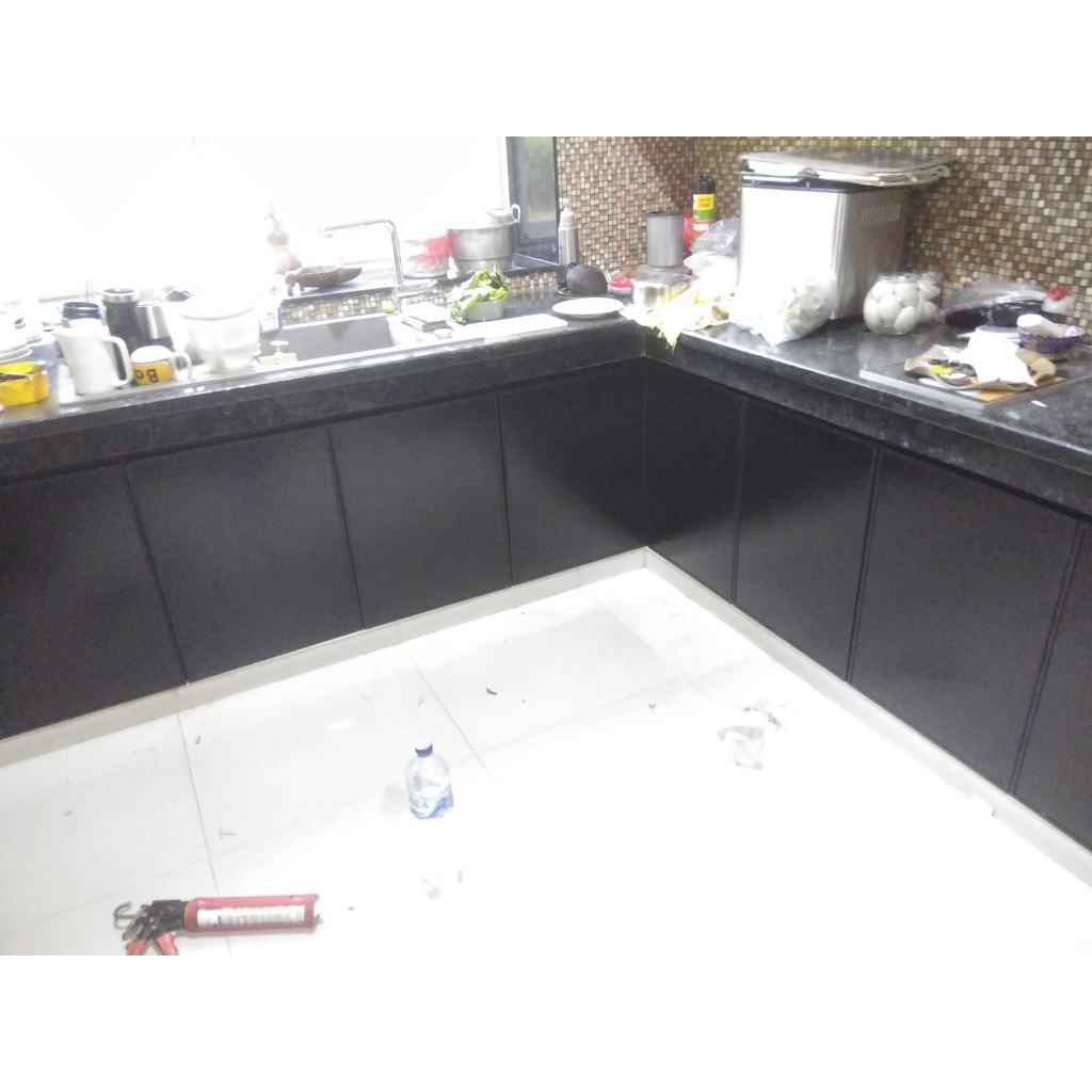 Jual Kitchen Set / Pintu Tungku Full Aluminium Tanpa Handle Warna Hitam ...