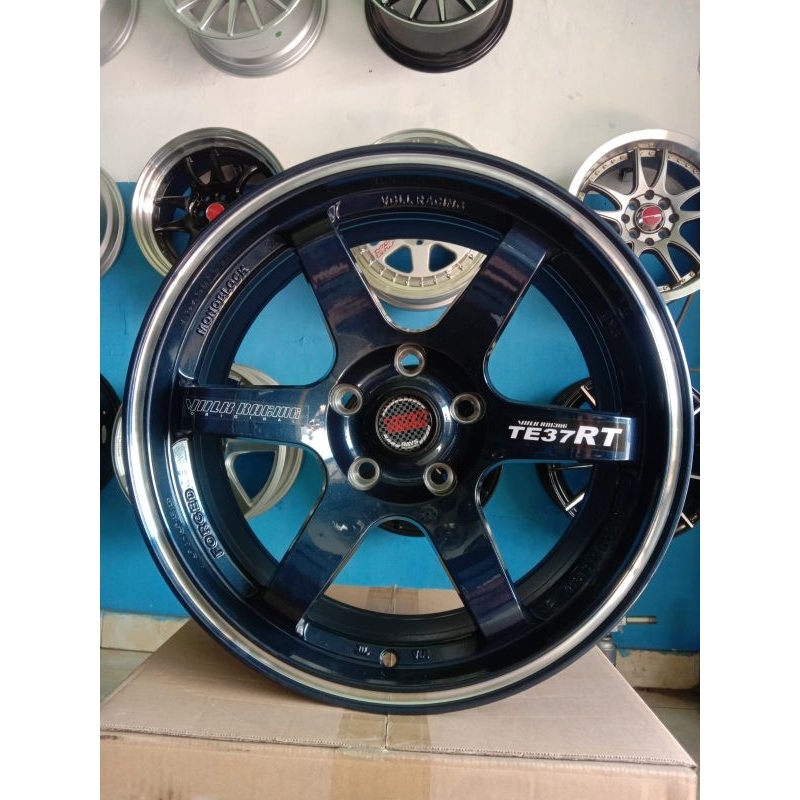 Jual velg TE37 ring 17 pcd 5x114 cocok Rush Terios Luxio Inova dll | Shopee Indonesia