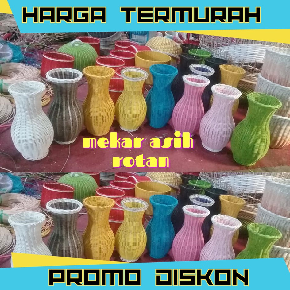 Jual Vas Bunga / Guci Bunga Rotan Sintetis dengan berbagai macam warna ...