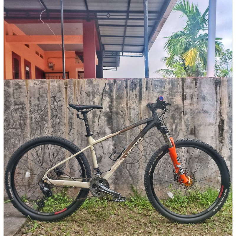 Jual Sepeda Polygon Xtrada 6 2022 Kondisi 95% Fresh Mulus Tdk ada PR, Pemilik Pertama | Shopee ...