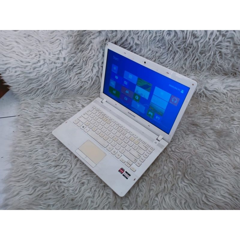 Jual Laptop Samsung 275E Ram 4gb HDD 500gb AMD-E2 Siap pakai murah meriah | Shopee Indonesia
