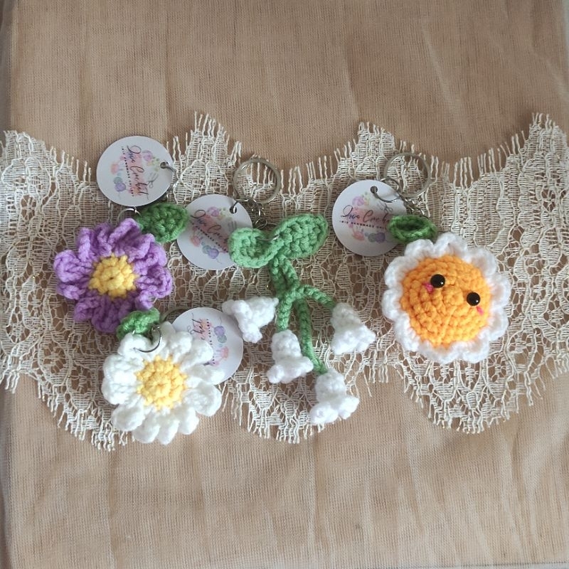 Jual Gantungan Kunci / Keychain Bunga Rajut Handmade | Shopee Indonesia