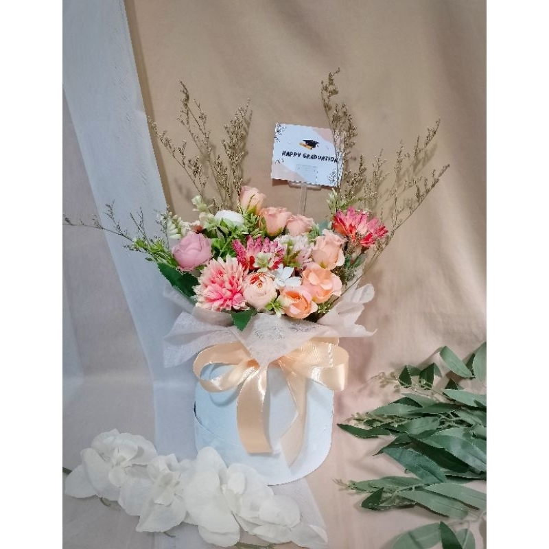 Jual BLOOM BOX FLOWERS/HADIAH WISUDA ULTAH PERNIKAHAN | Shopee Indonesia