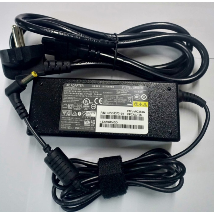 Jual Adaptor Charger Original Laptop Fujitsu Lifebook A512 A530 19V 4 ...