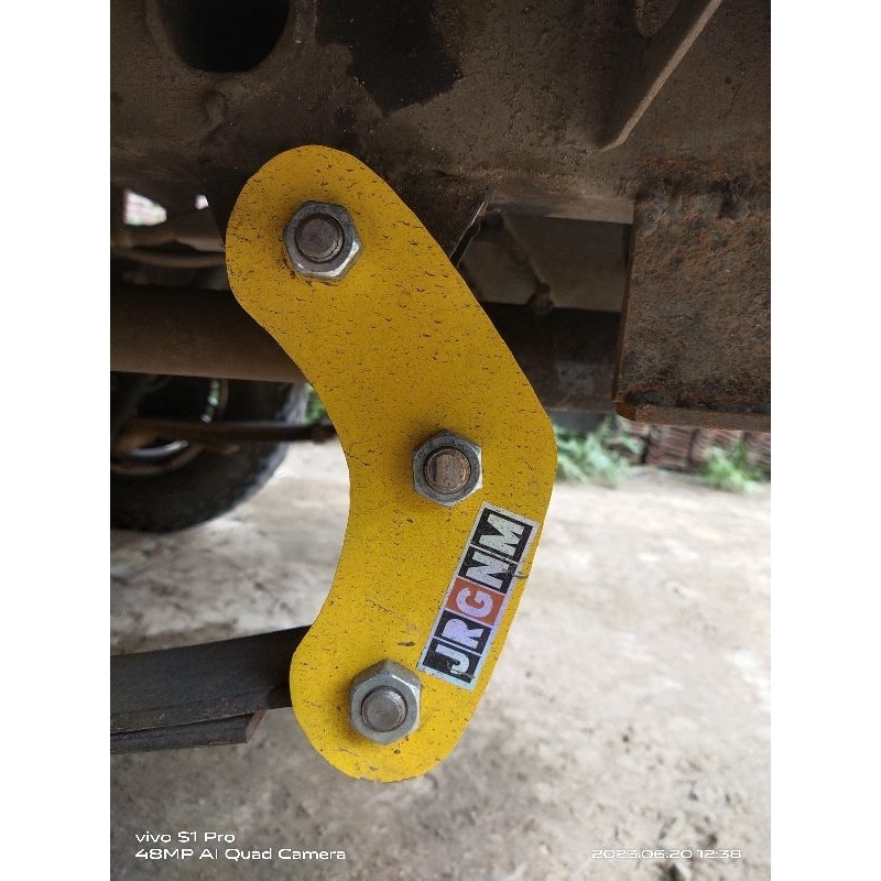 Jual BUSHING + SHACKLE LEAF SPRING TYPE LURUS UNTUK PANTHER JIMNY ...