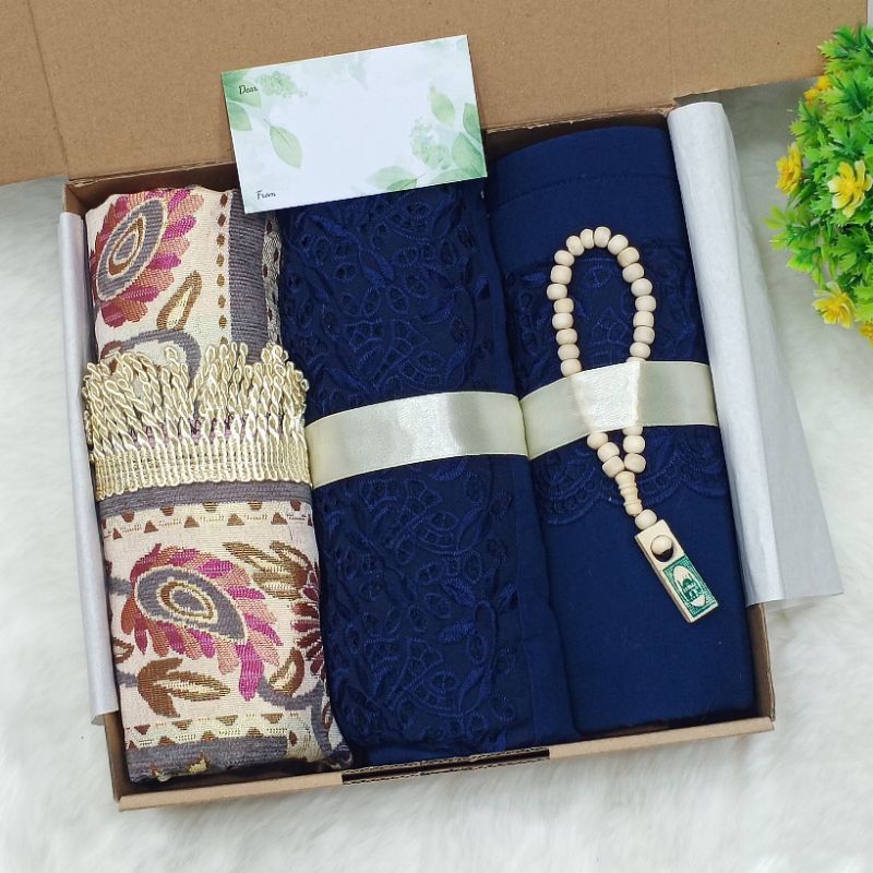 Jual Hampers Hadiah Kado Set Mukena Sejadah Ulang Tahun/Graduation ...
