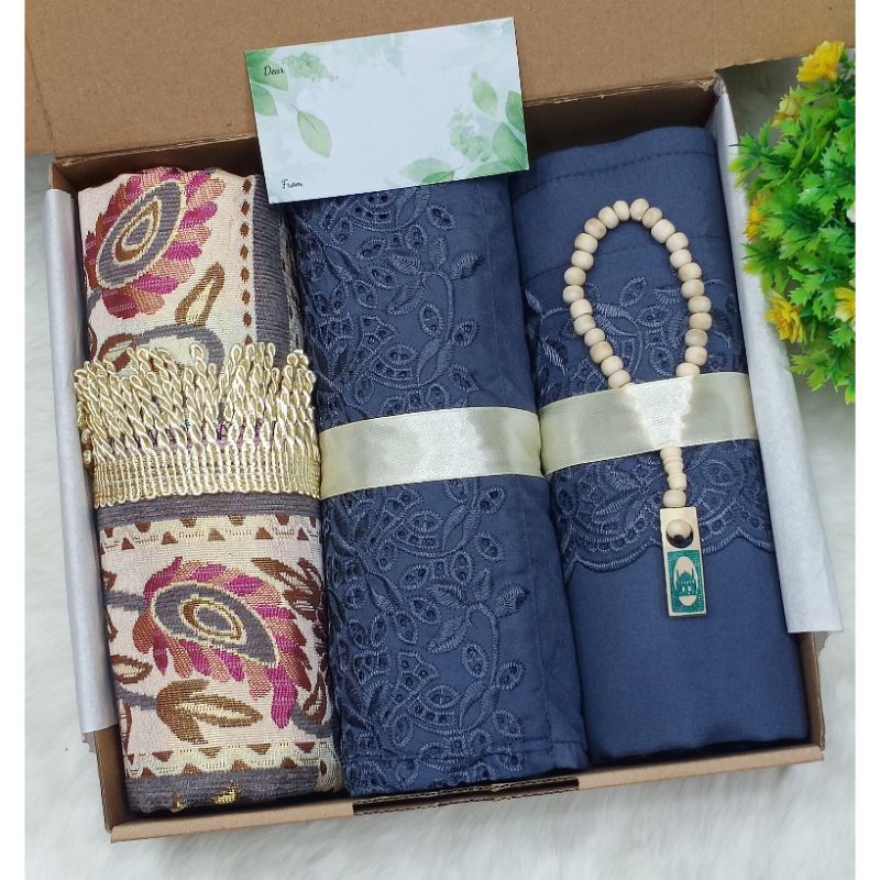 Jual Hampers Hadiah Kado Set Mukena Sejadah Ulang Tahun/Graduation ...