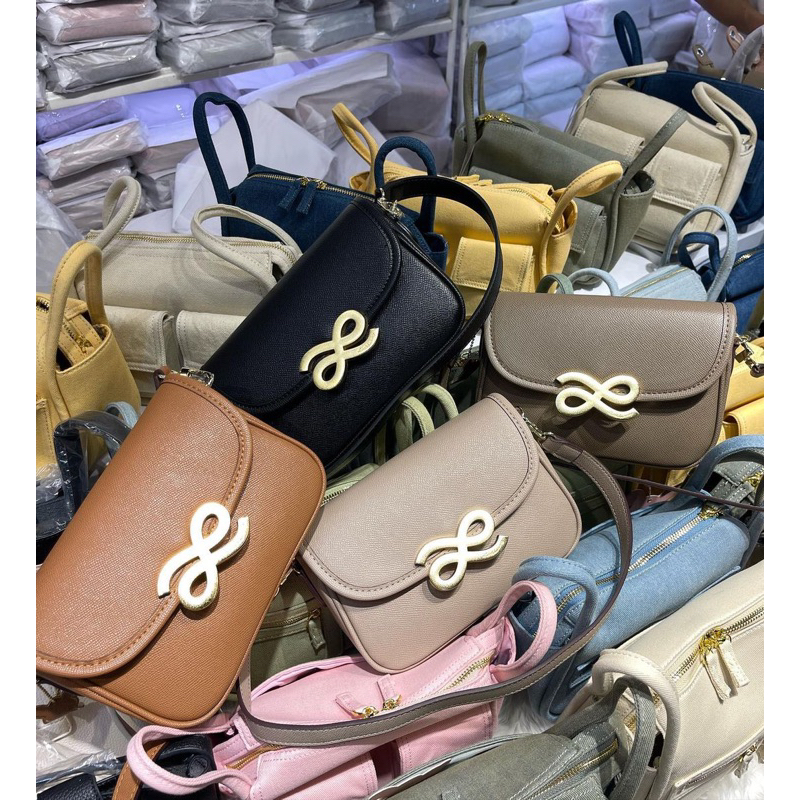 Jual House Of Little Bunny Traveller PU 18 | Shopee Indonesia