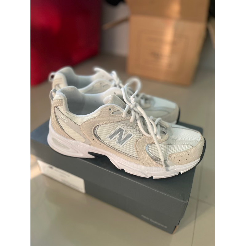 Jual New Balance (NB) tipe 530 size 40 (PRELOVED) | Shopee Indonesia