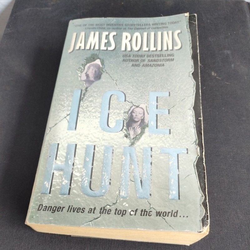 Jual Novel ICE Hunt by James Rollins | Shopee Indonesia